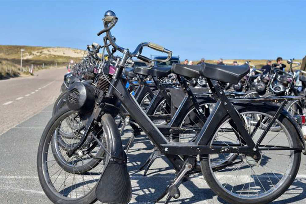 Solex Tour | You’ll have the most fun with group activities at De Krim ...