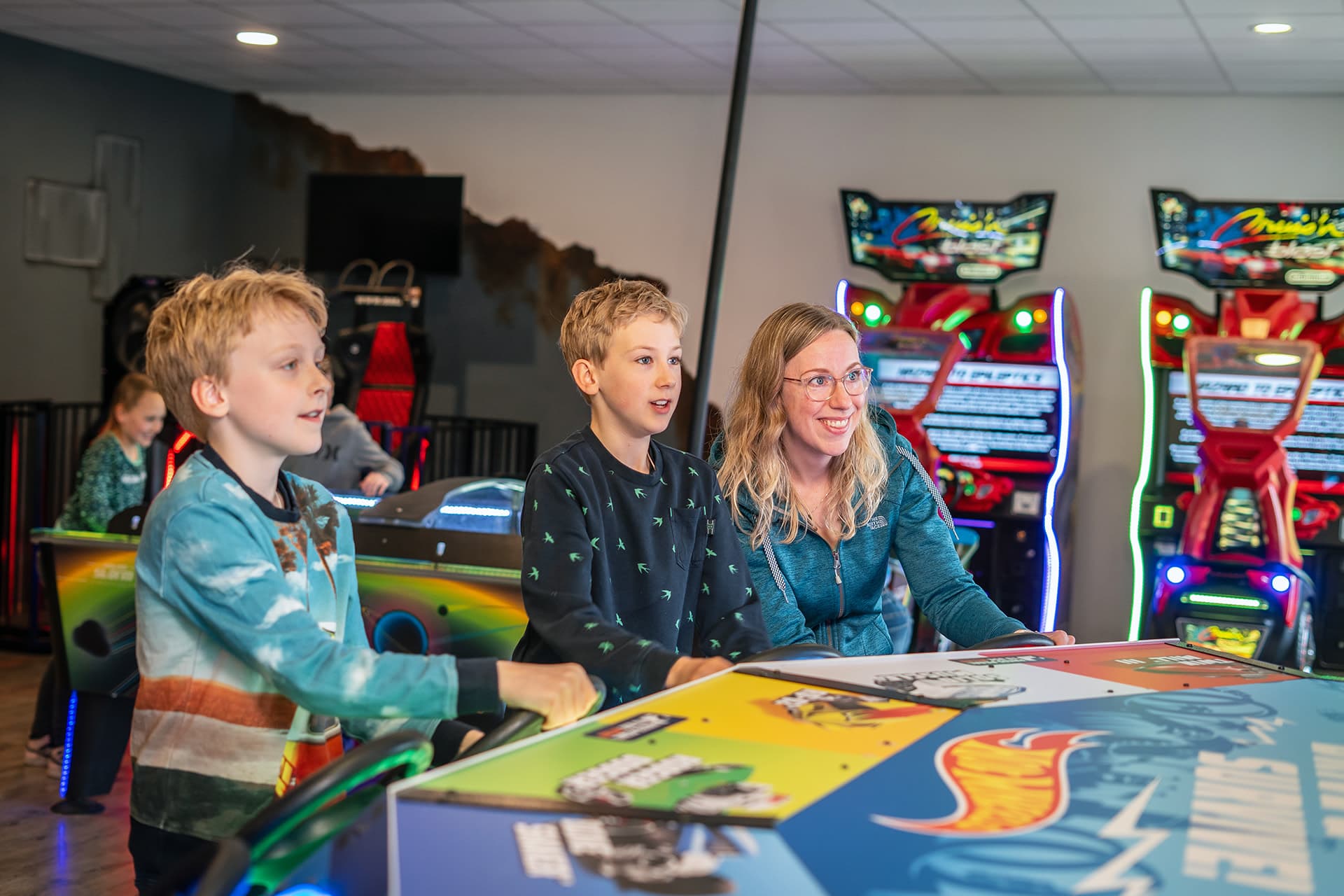 Gamehal met Midgetgolf en Lasergame op Vakantiepark De Krim Texel