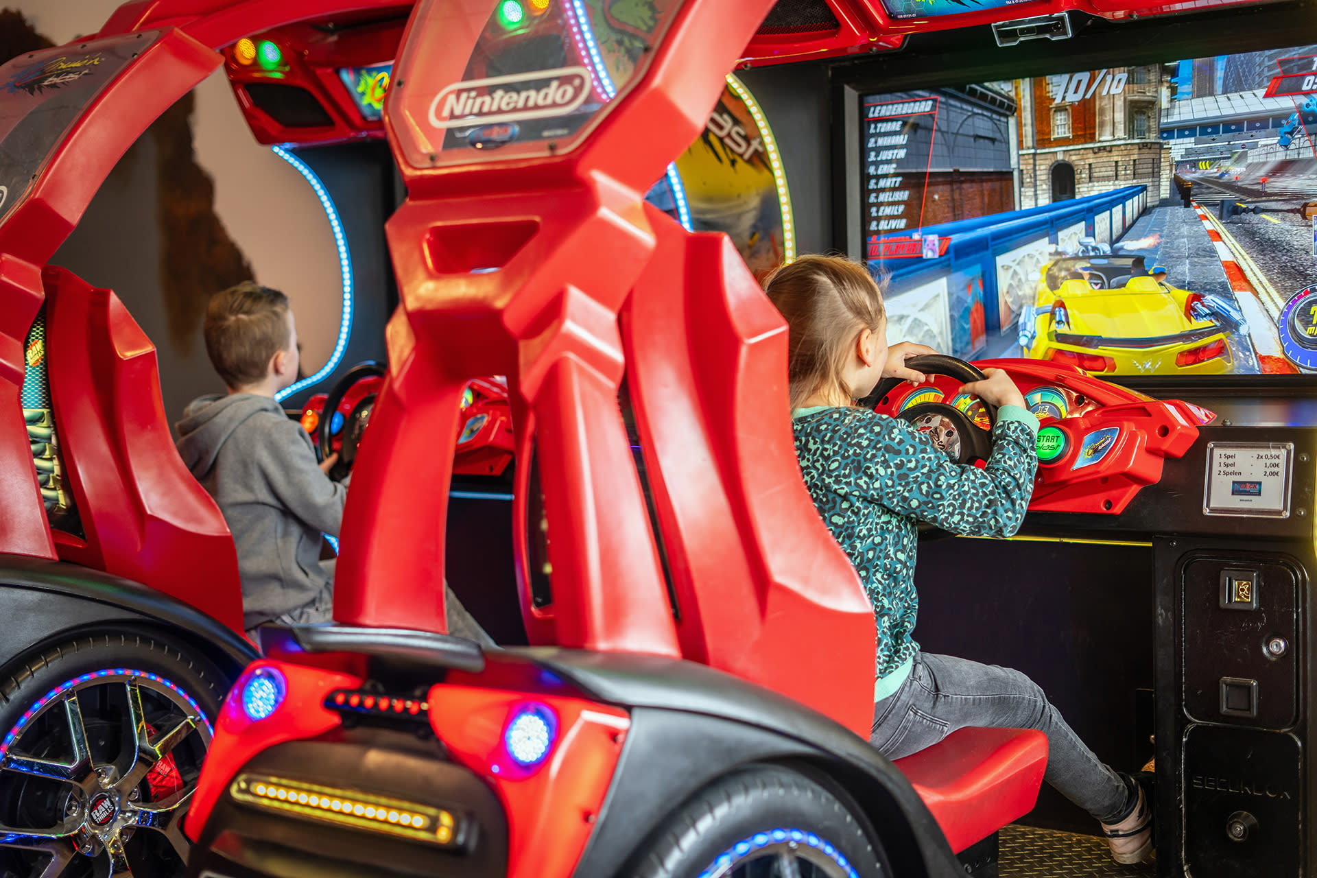 Gamehal met Midgetgolf en Lasergame op Vakantiepark De Krim Texel